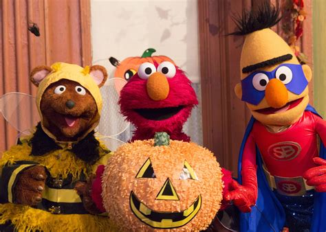 Sesame Street Halloween Wallpapers Wallpaper Cave