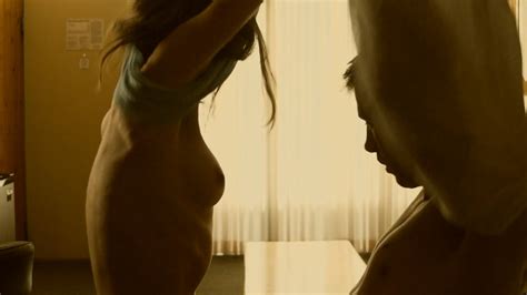 Emma Corrin Nude Is Back New Topless Scene In A Murder At The End Of