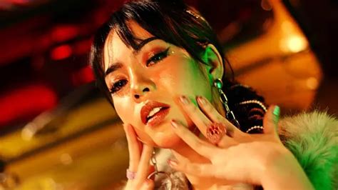 Ayy Srie Sindir Pelakor Dengan Lagu Janda Desa Digarap Dengan Musik Ala Pik Showbiz