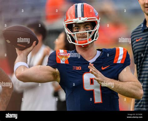 December 31 2024 Illinois Fighting Illini Quarterback Luke Altmyer 9 Before Cheez Its Bowl