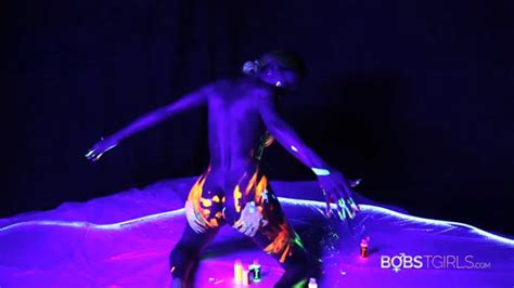 Natassia Dreams Black Light Body Art Porno Videos Hub