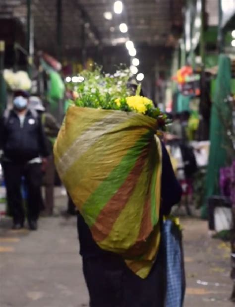 Mercado De Flores De Piedra Liza Dónde Inició Y Cómo Llegaron Al Rímac