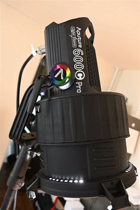 Đánh Giá đèn Studio Aputure Ls 600c Pro