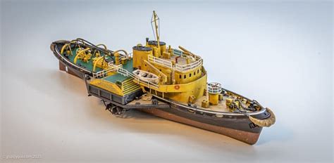 1350th Scale Director Class Paddle Tug