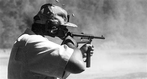 Beretta 38 42 Magazine The Italian Beretta Model 38 Submachine Guns