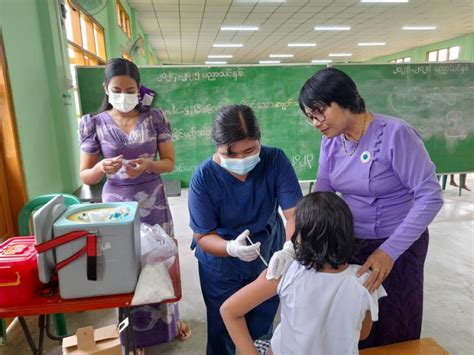 ကြို့ပင်ကောက်မြို့တွင် သားအိမ်ခေါင်းကင်ဆာရောဂါ ကြိုတင်ကာကွယ်ဆေး Hpv ထိုးနှံခြင်းများဆောင်ရွက