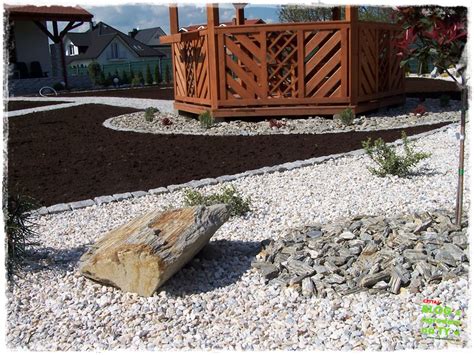 Cd C D F E Bc C F Z Ogrodem Na TY