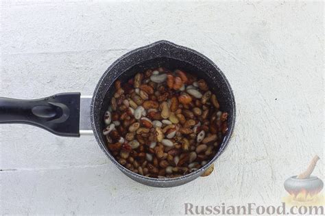 Рецепт: Фасоль, тушенная с луком и томатом в горшочках (в духовке) на ...