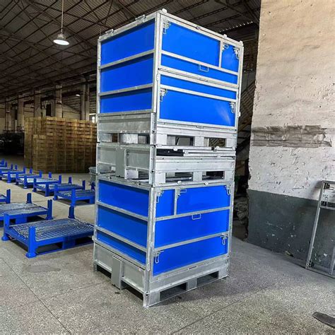 Collapsible Heavy Duty Liquid Container Interlocking Stacking System