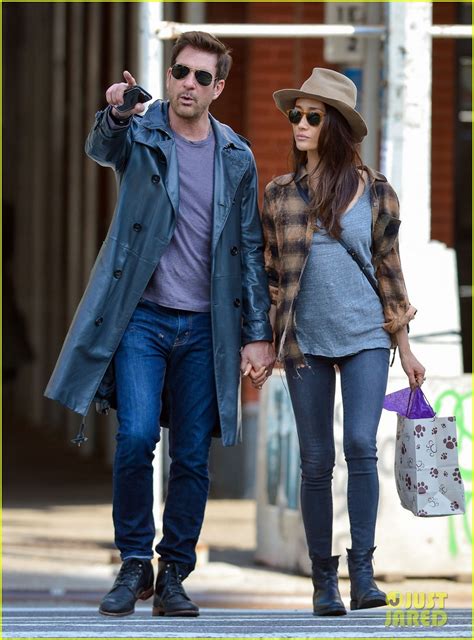 Dylan Mcdermott And Maggie Q Go For Monday Morning Stroll Photo 4083061