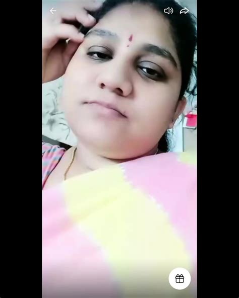 Leel Lee Thu Tango Model Nighty Changing To Wearing Saare