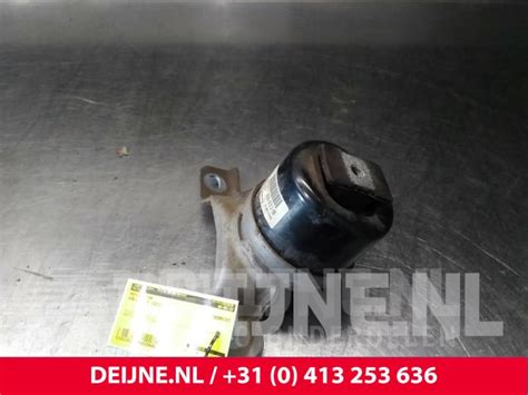 Engine Mount Volvo V70 2 4 D5 20v 205 30793318 D5244t10