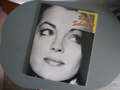Livre Magazine Revue Romy Schneider De Curt Riess écrit Entièrement En