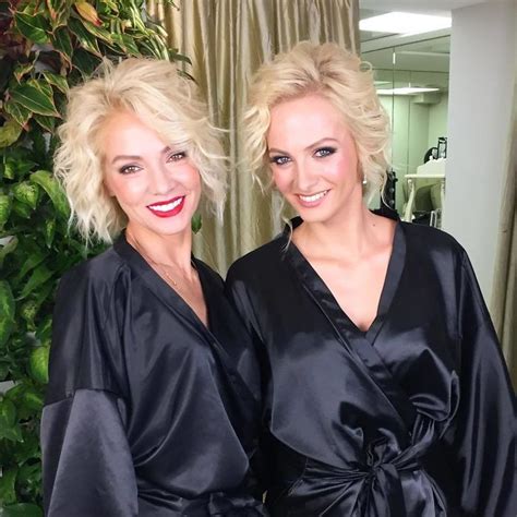 46 Pics Of Moms And Daughters Who Look Almost Like Twins Bored Panda