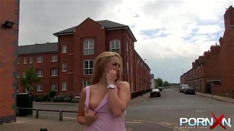 Cutie Paige Turnah Pissing Outdoors