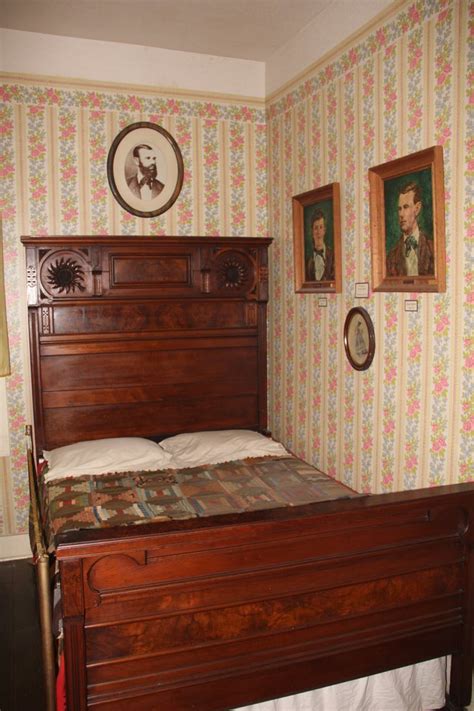 Jesse James Home Museum 33 Photos And 12 Reviews Museums 1201 S