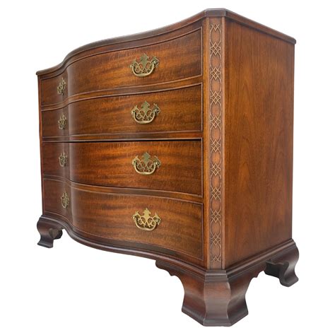 Thomasville Fine Shallow Low Profile 5 Drawer 34 High Chest Dresser