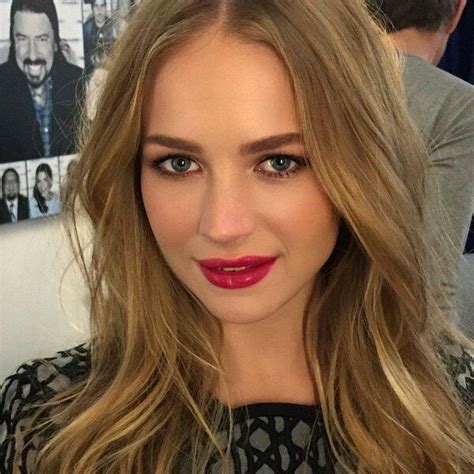 Pin Di Jenny Miklashevskaya Su Makeup Britt Robertson Bellezza Prodotti Per Capelli