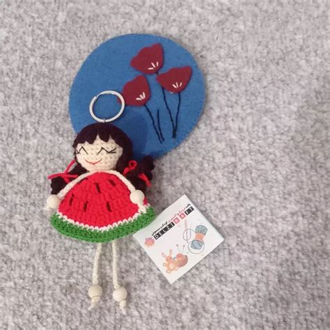 خرید و قیمت عروسک یلدایی، گل سر ، تزئین لباس،آویز کلید، در رنگ دلخواه