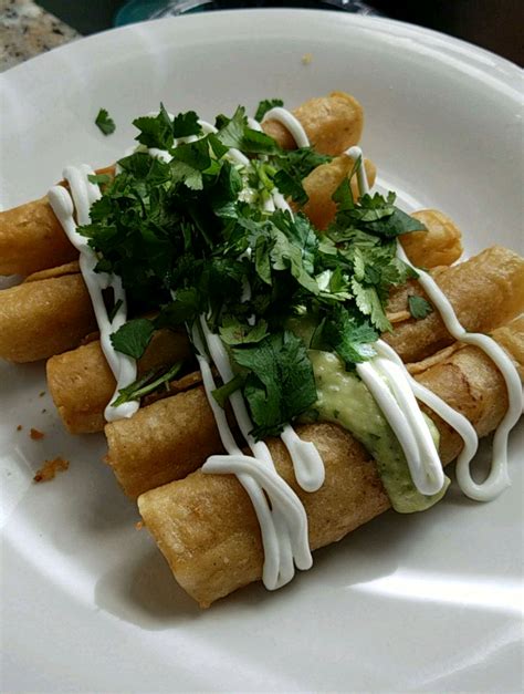 [homemade] Chicken Flautas With Creamy Tomatillo Sauce