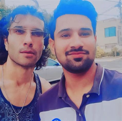Feroze Khan Drama Khumar Bts Pictures Reviewitpk