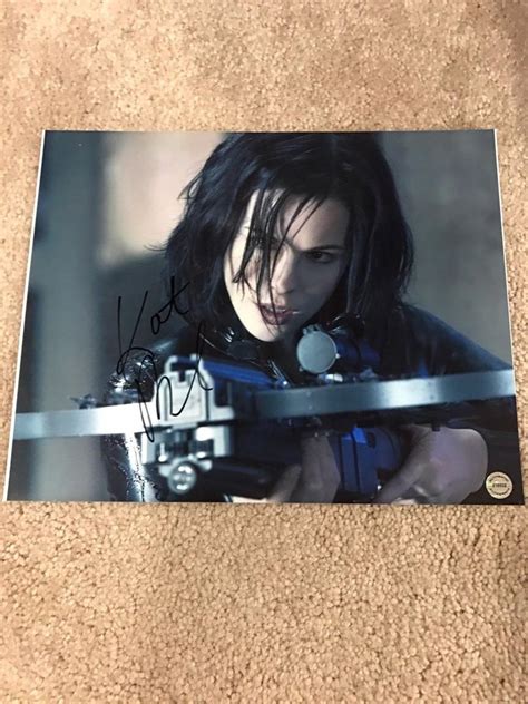 Kate Beckinsale Sexy Underworld Autographed 8 X 10 Signed Photo Wcoa
