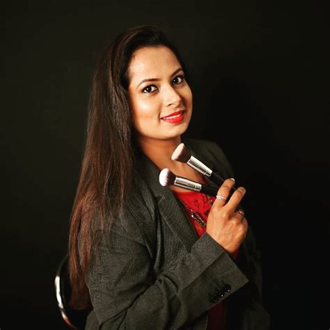 Gauris Makeover Skin Hair And Makeup Pune