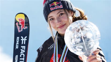 Esquí Freestyle Eileen Gu La Joven Modelo China Que Apunta A Medalla