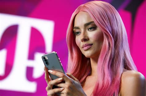 Češi Pozor T Mobile Kompletně Překopal Tarify Mrkněte Na Ceny A Výhody