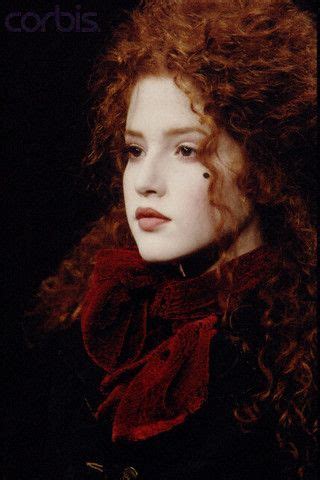 Pin By Ʈђἰʂ Iᵴɲʈ ᙢᶓ On Ꭿưȶưɱȵ ૨ưηⱳ⍲ƴ ⋩︵‿ ⋨ Redheads Beautiful Long Hair Red Curls