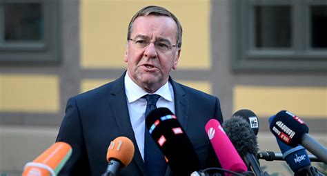 Небезпека війни в Європі існує − міністр оборони Німеччини