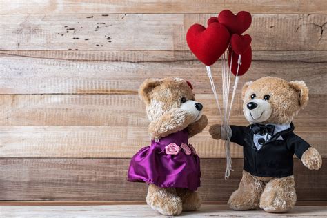 Valentine Day Couple Wallpaper