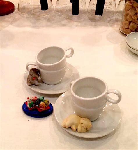 원데이 어캣 오늘은 저희 지인이 놀러와서 선물을 투척해주고 갔네요 에스프레소 잔을 선물로