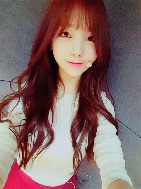 대학 축제에서 상품받는 아이돌 인스티즈 Instiz 인티영상 종료 카테고리