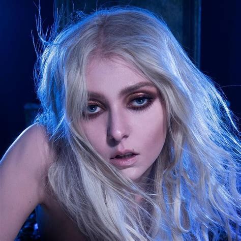 Taylor Momsens Instagram Twitter And Facebook On Idcrawl