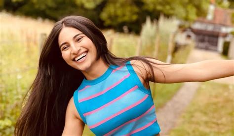 Viral For Ten Accents In One Minute Sai Godbole Know Who Is She Here