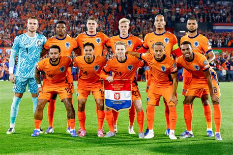Twee Oranje Internationals Riskeren Schorsing Tijdens Duel Nederlands Elftal Tegen Malta