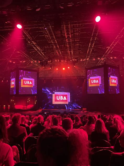 Trendsday Uba Ai Leadership Customerbehaviour Esther Zaman