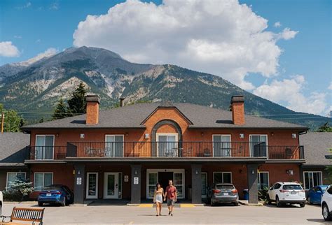 Northwinds By Basecamp Au110 2022 Prices And Reviews Canmore Canada