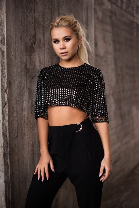 Lisa Ajax Hjorth Med H