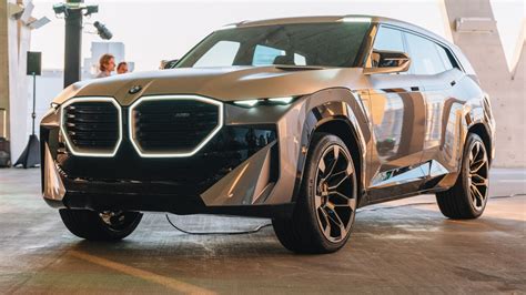 Bmw Unveils High Performance Xm Hybrid Electric Concept Vehicle