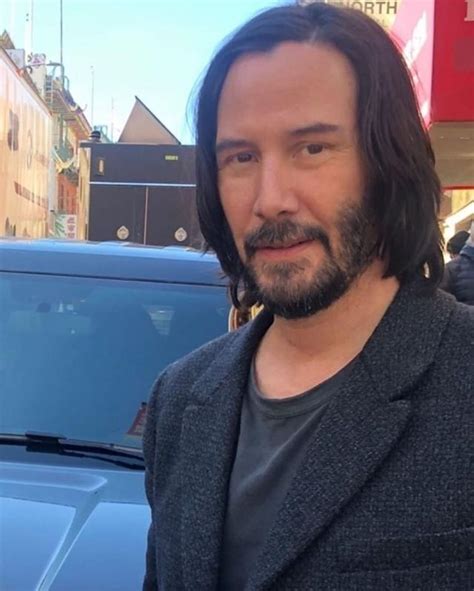 期待！基努里维斯笑谈《黑客帝国4》，说导演姐妹拍了个爱情故事 每日头条