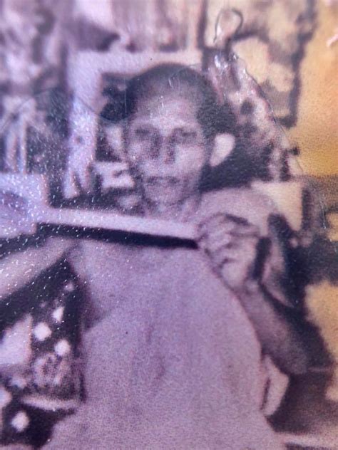 Thaisamulets ⚜️ รูปถ่ายยืดเหรียญ อัดกระจก หลวงพ่อยี