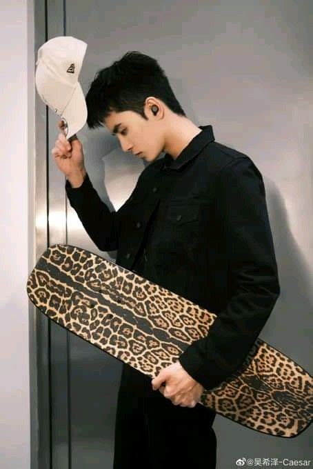 Pin De Eu Você Em Caesar Wu