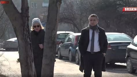 ПЪРВО В ПИК Tv Вижте как Сашо Кеша влиза в следствието за да му повдигнат обвинения обяви