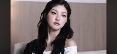 Risabaenin Son Zamanlarda Idollere Yaptığı Idol Makyajı