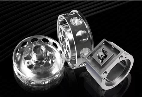 What Is The Difference Between CNC Lathe And CNC Millin