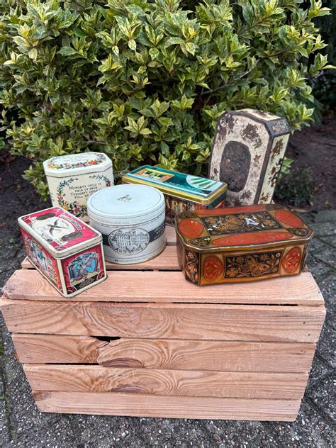 Vintage Illustrated Metal Tin Set Holland Decorative Storage Boxes