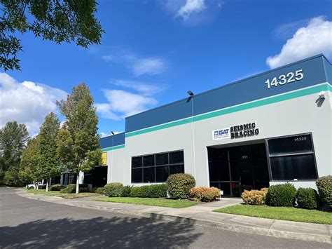 14325 Ne Airport Way Portland Or 97230 Lu Center Loopnet