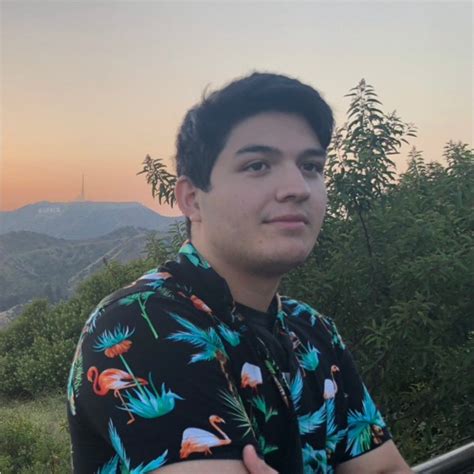 Steven Castaneda Dual Operations Front Of House And Back Of House Manager Amc Theatres